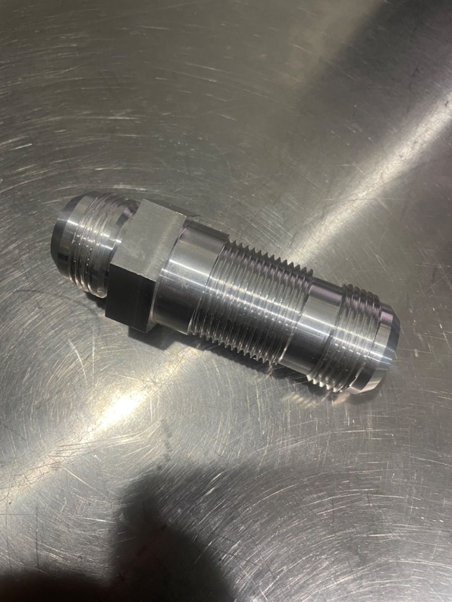 -16an Long bulkhead fitting